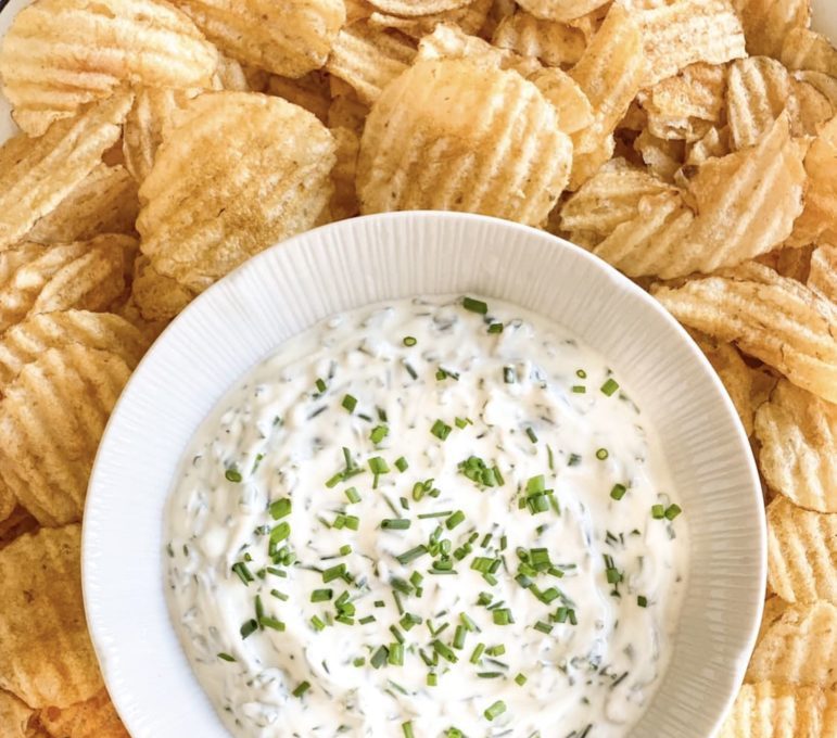 4-Ingredient Sour Cream Chive Dip - Chicago North Shore Moms