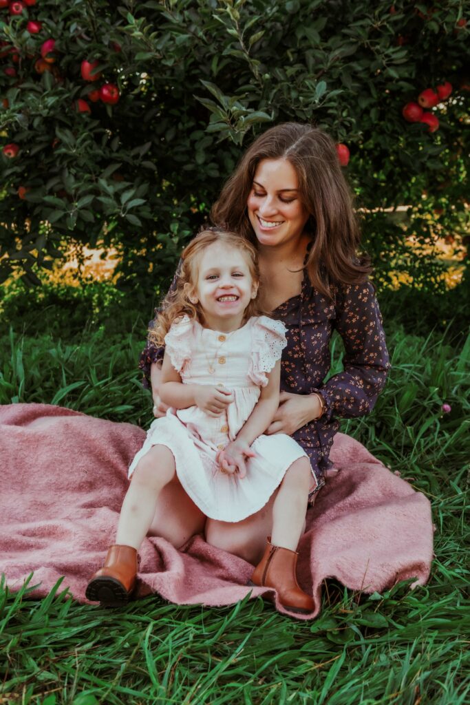 Meet-a-Mom Monday: Meet Lynsey Rinelli! - The Monmouth Moms