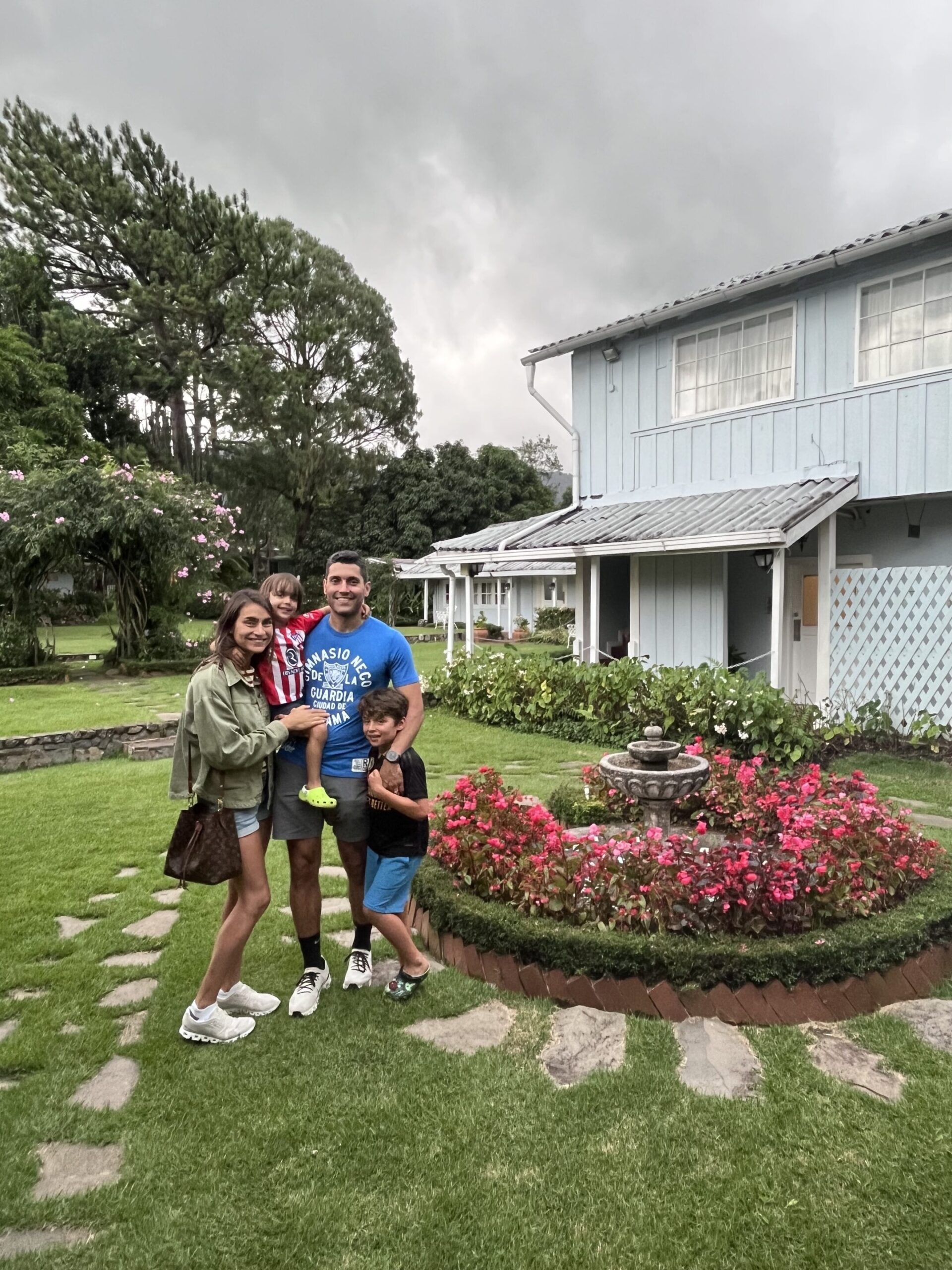 Meet a Mom: Nicole Neira, Newborn & Family Photographer - Rye & Rye ...