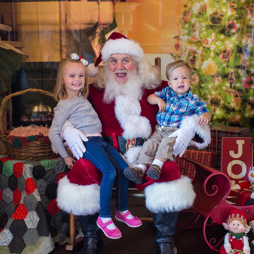 Local Santa Sightings! - North Houston Moms